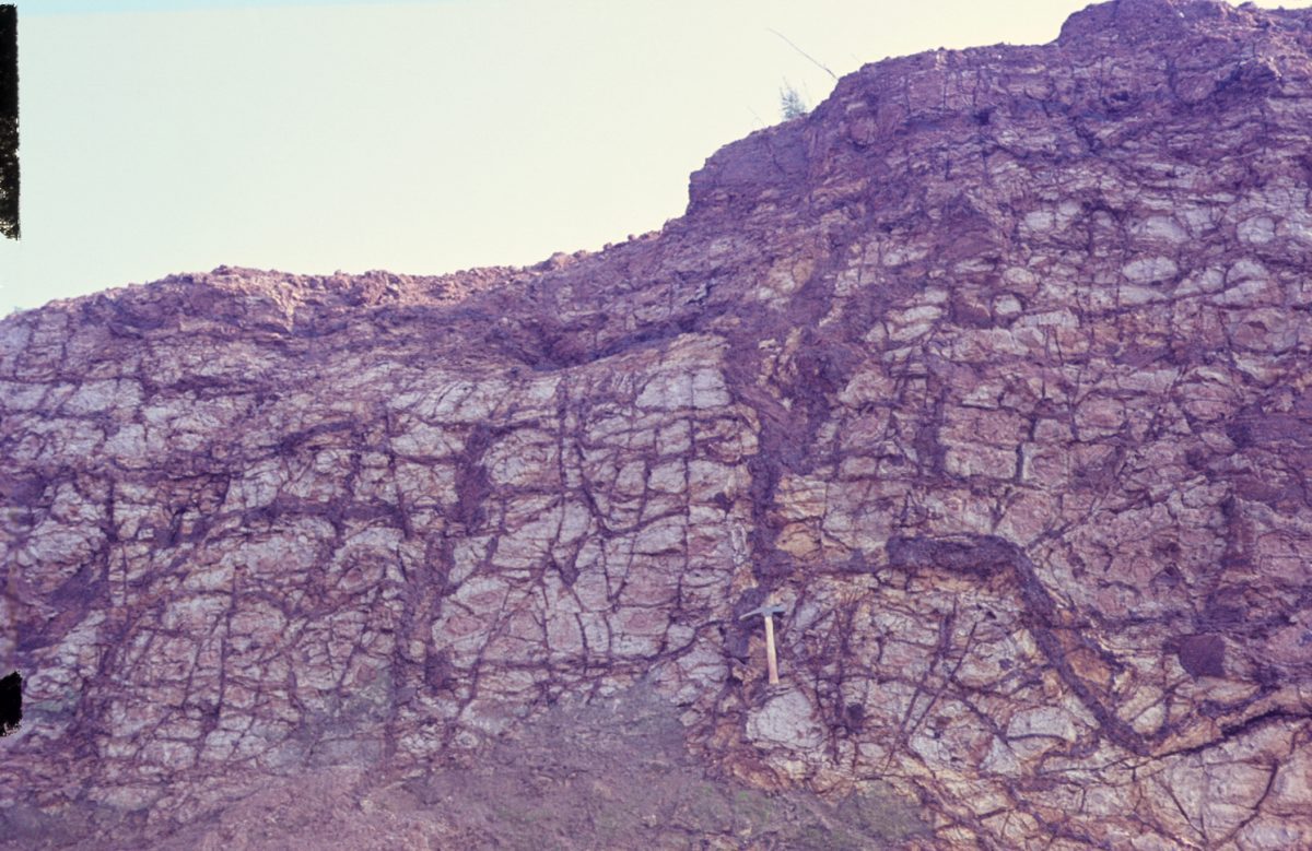 How to Identify Laterite | Properties, Meaning & Uses