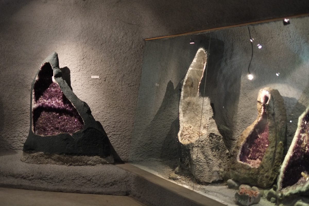 How to Identify Geode | Properties, Meaning & Uses