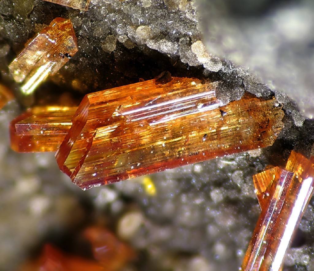 How to Identify Raspite | Properties, Meaning & Uses